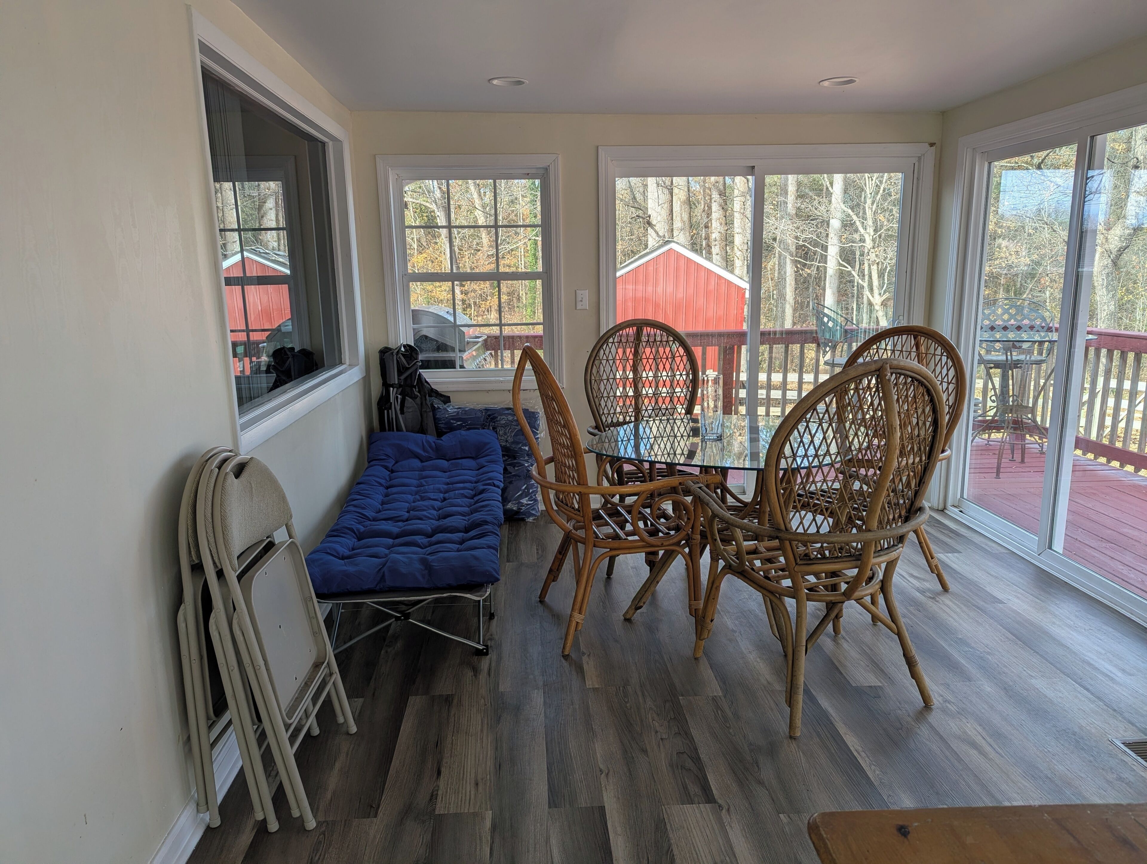 Find Tranquility In Spacious Farm House On Lake Cammack In Burlington. - Graham-Mebane Lake