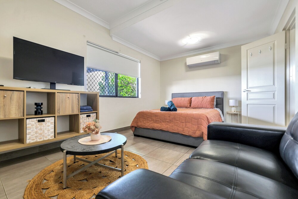 Epic Elevated Escape • 5 Bedrooms • Saltwater Pool Reviews, Deals ...