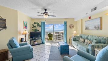 Apartamento em Condomínio Fechado, várias camas (Tradewinds 1106 - Austin Family Retre) | Sala de estar