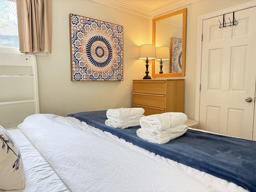 Little Bear Landing- Shuttle on/ski home Reviews, Deals & Photos 2025 ...