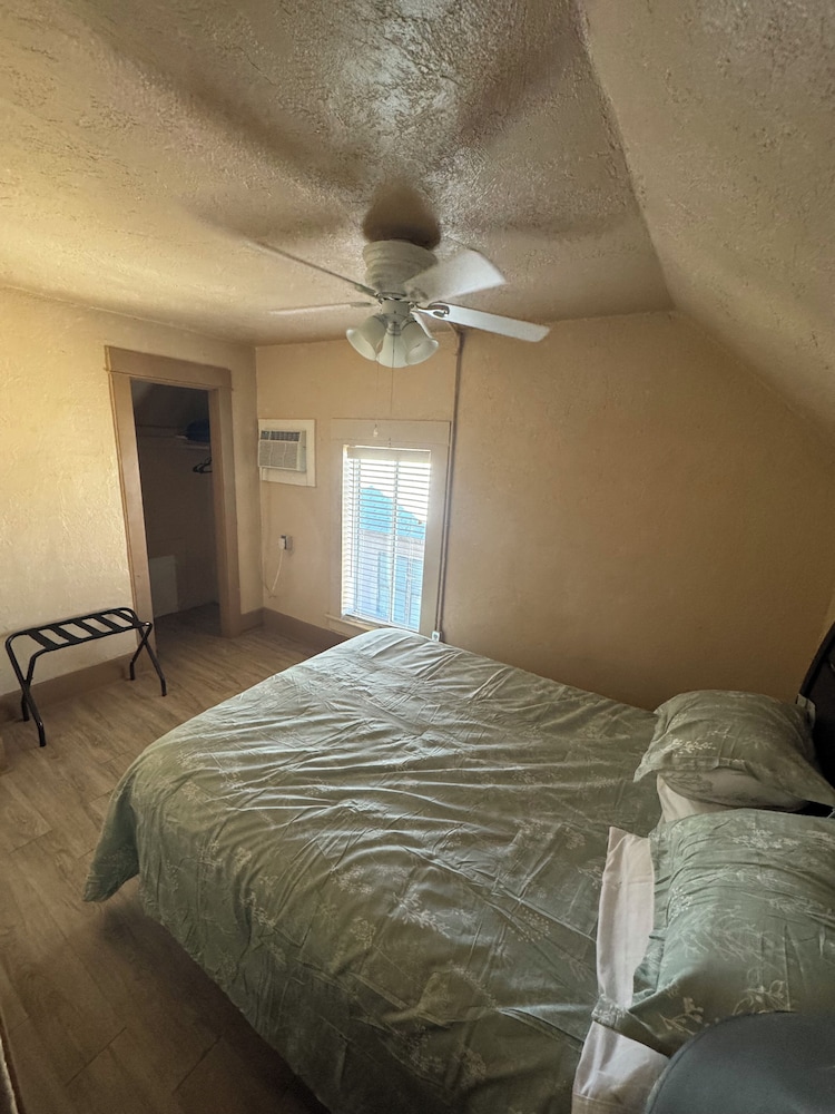 4 bd 2 ba Charming University Duplex Reviews, Deals & Photos 2025 - Vrbo