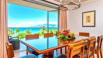 Apartamento em Condomínio Fechado (4 Bedrooms) | Restaurantes