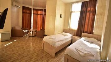 Café da manhã com buffet grátis todos os dias