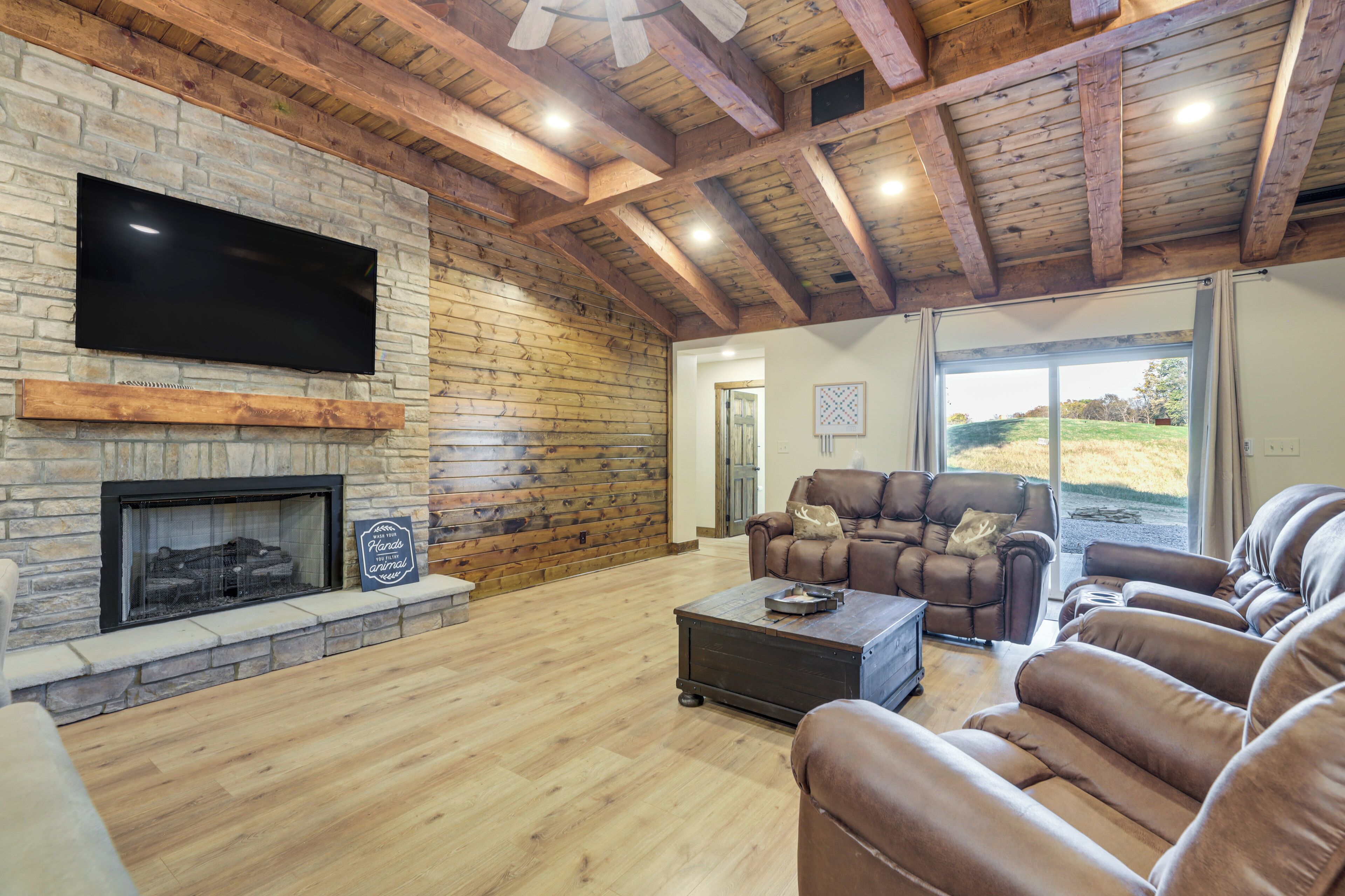 Patio & Views: Country Getaway In Bluegrass Region - Carlisle, KY