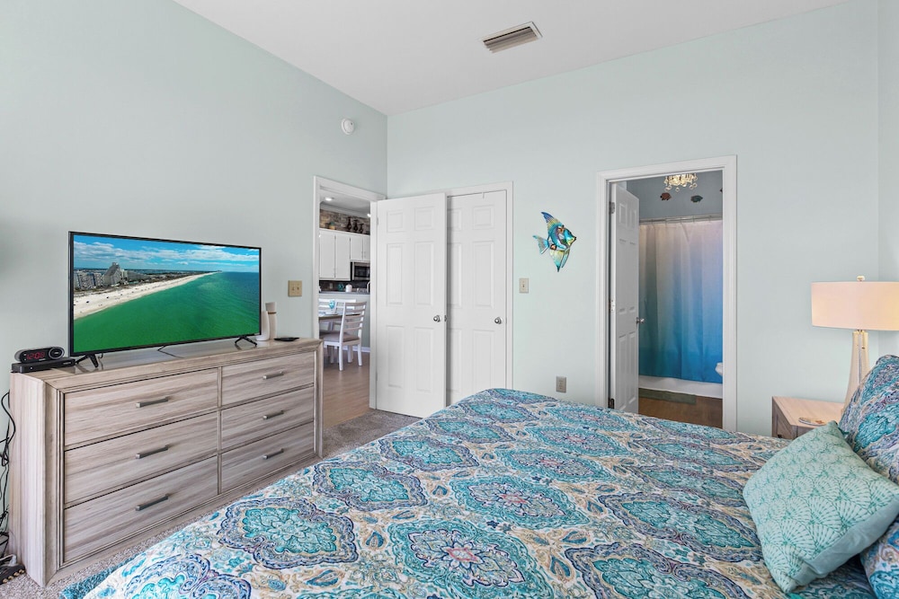 The View ~ Top Floor ~ Amazing Views - Dauphin Island | Vrbo