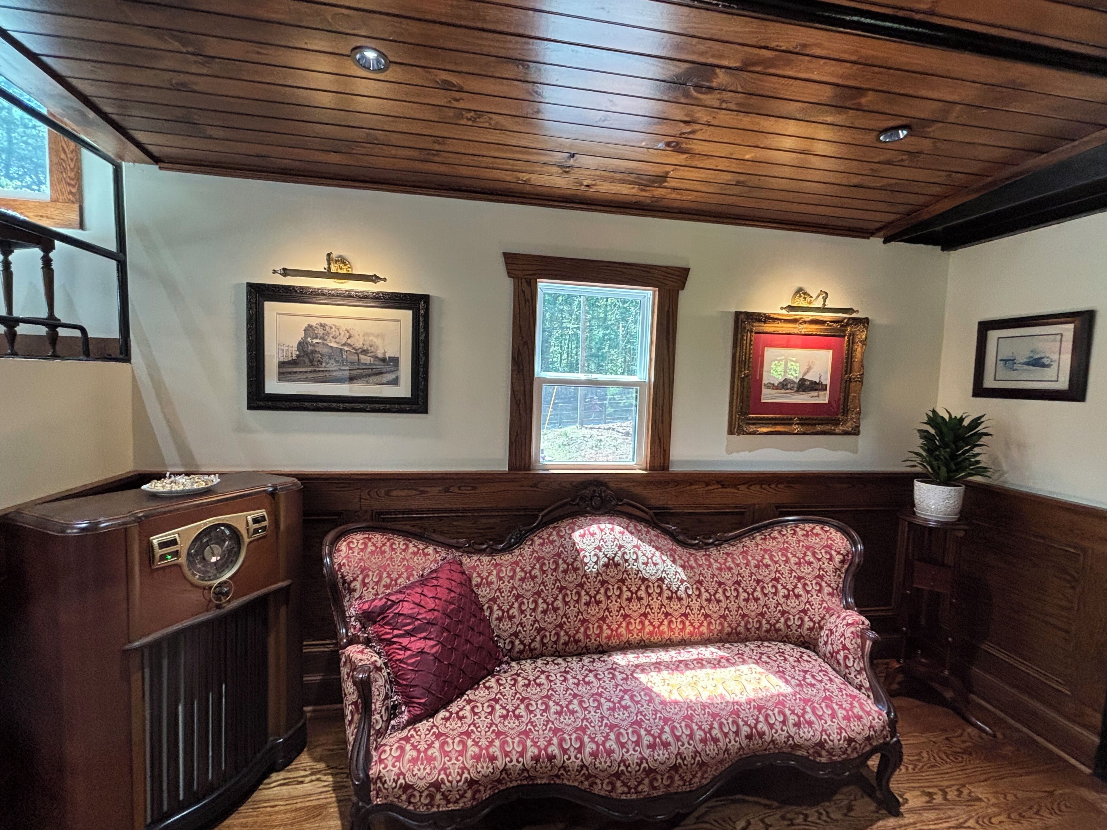 Jasper Short Line\n1968 Train Caboose - Jasper, GA