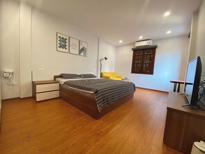 Quarto casal | Escrivaninha, espaço de trabalho para notebook, Wi-Fi de cortesia