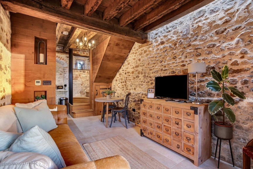 Priory Barn - Luxury Cottages - Mersea Island