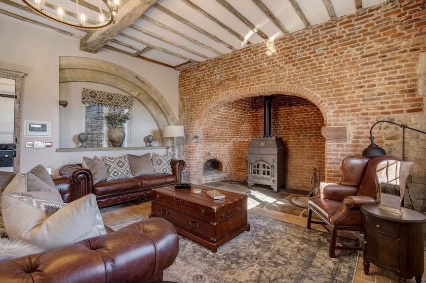 Priory East Gate - Luxury Cottages - Mersea Island