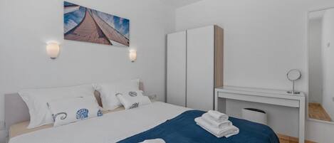 Apartamento (Two Bedroom Apartment With Terrace An) | 4 quartos, quartos insonorizados, berços/camas para crianças