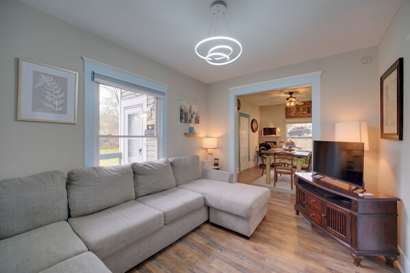 Pet-Friendly Highland Square Home w/ Workspace Reviews, Deals & Photos ...