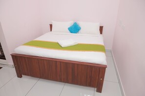 Quarto casal luxo | Escrivaninha, Wi-Fi de cortesia