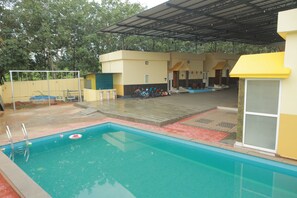 Piscina externa