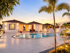 2 piscinas internas
