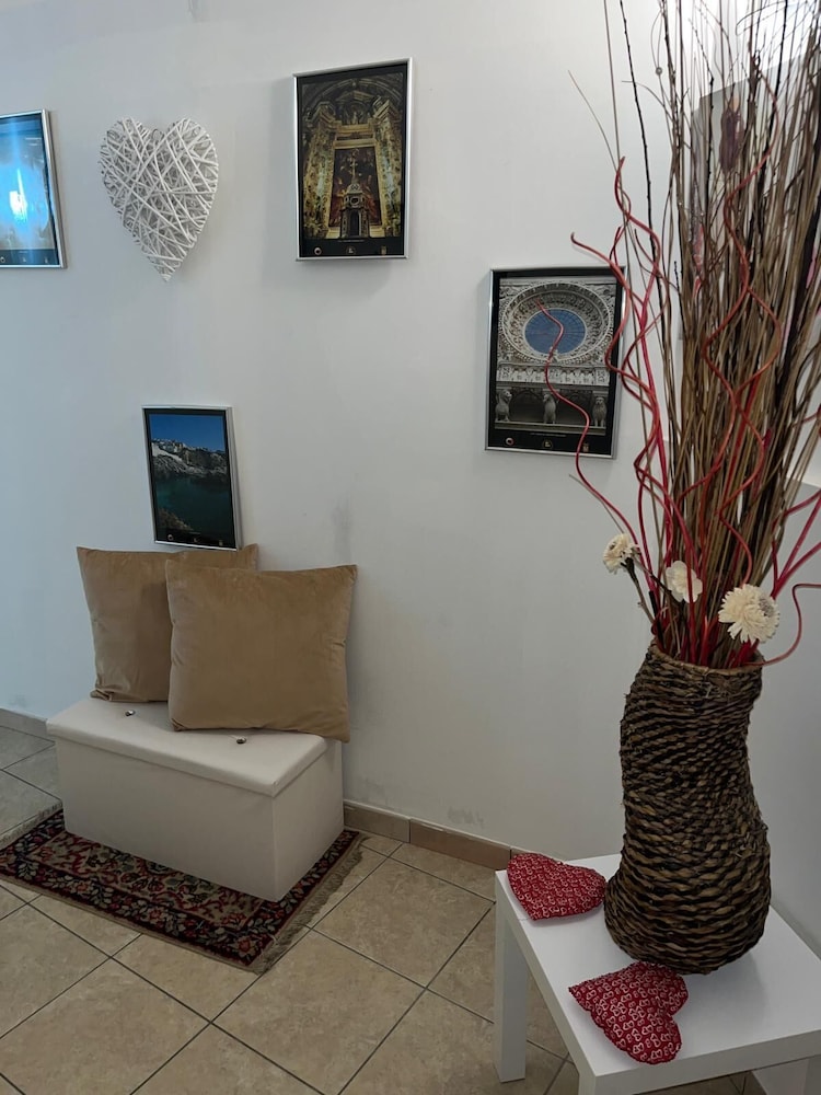 Whitehouse Lecce - Lecce