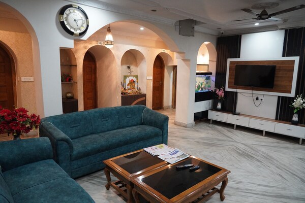 Royal Chetan Inn - Bhubaneshwar