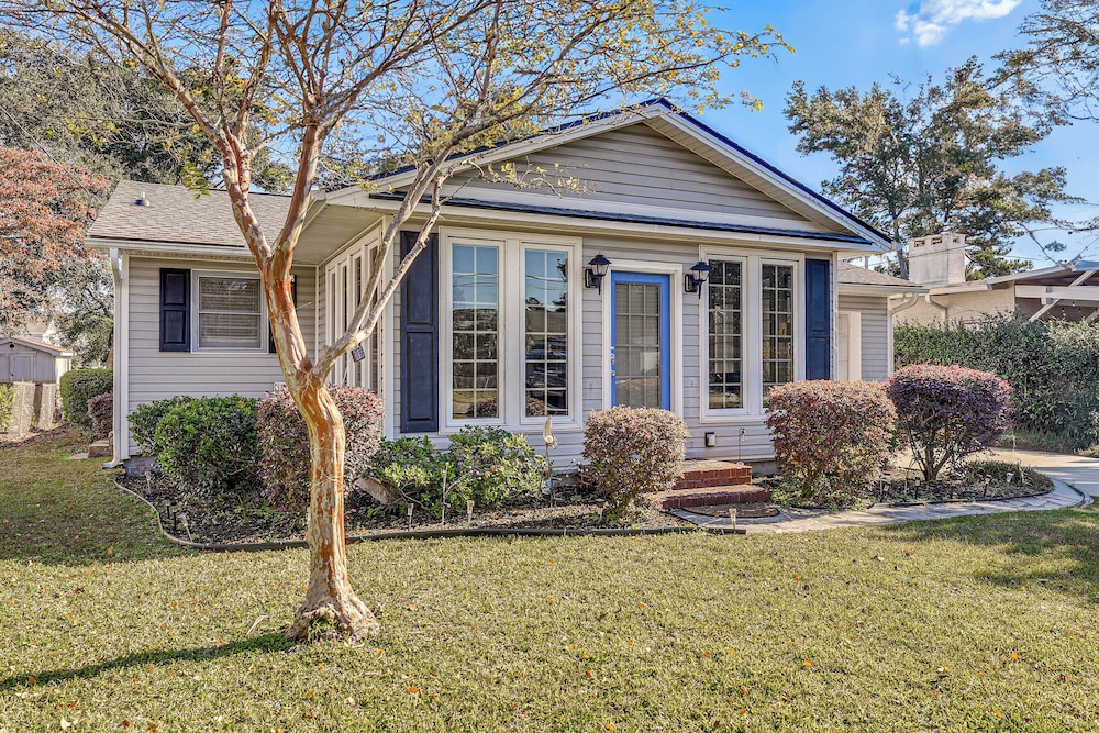 Steps To Sea! Family Getaway In North Myrtle Beach - North Myrtle Beach, SC