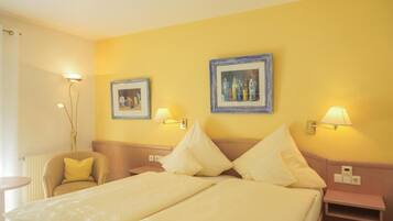 Quarto Duplo Comfort | Cofre no quarto, secretária