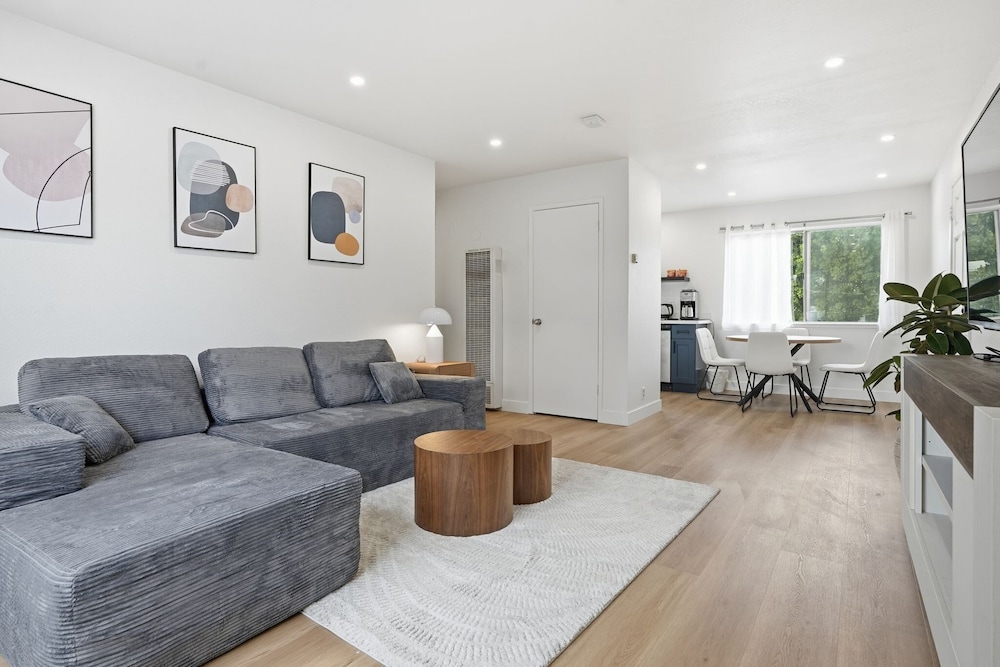 Modern 2br Unit W/ Covered Parking In Santa Clara 2 Bedroom Apts - Santa Clara, CA