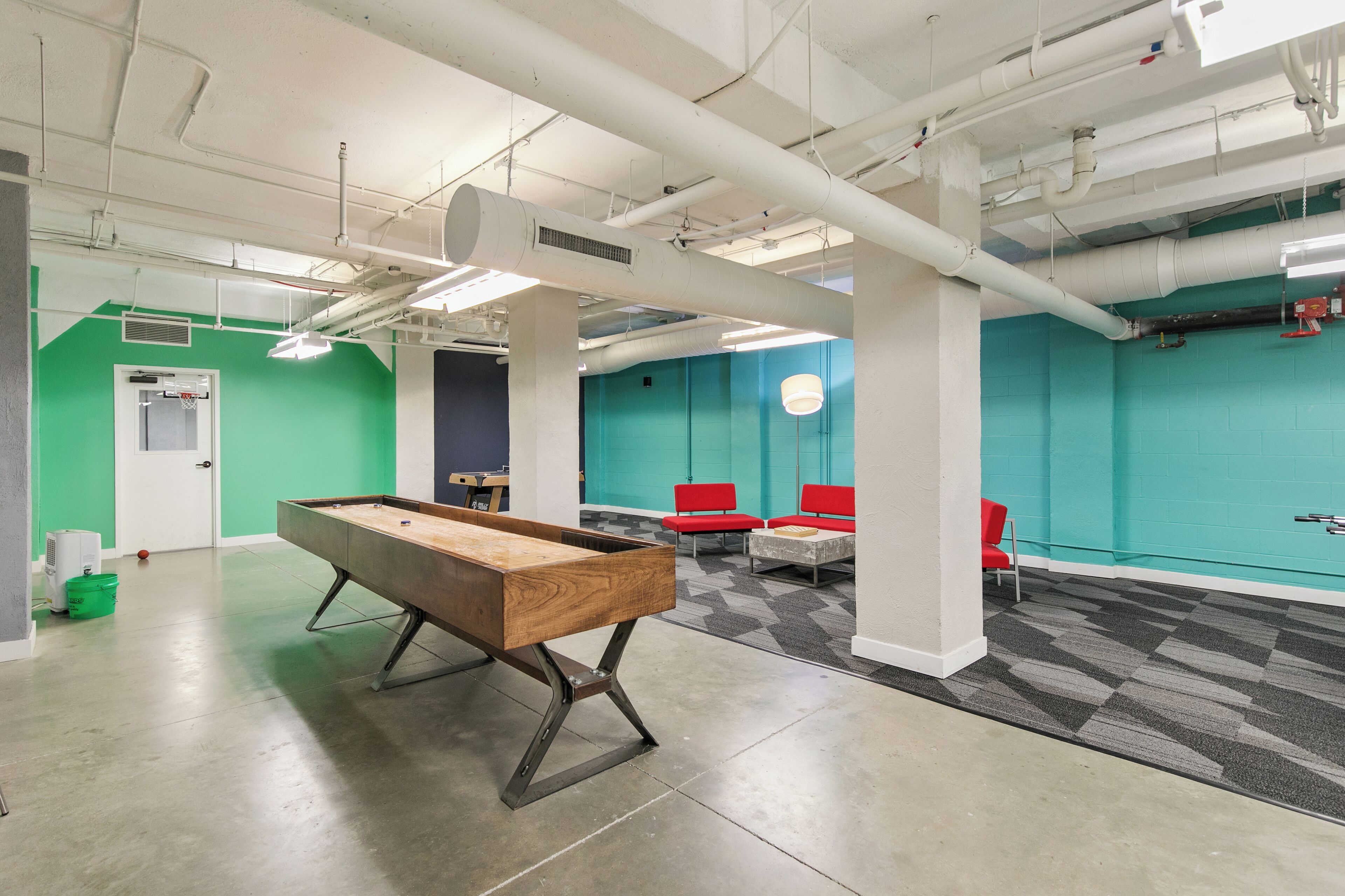 Relax & Recharge 1br Downtown Loft W Private Patio - Drake University, Des Moines