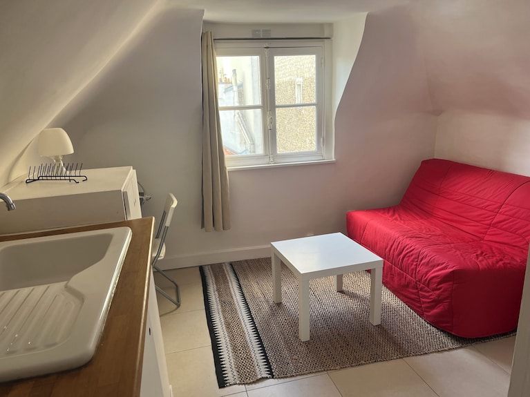 Studio, Rue De Vaugirard, Paris 15th Arrondissement - Gare Montparnasse - Paris