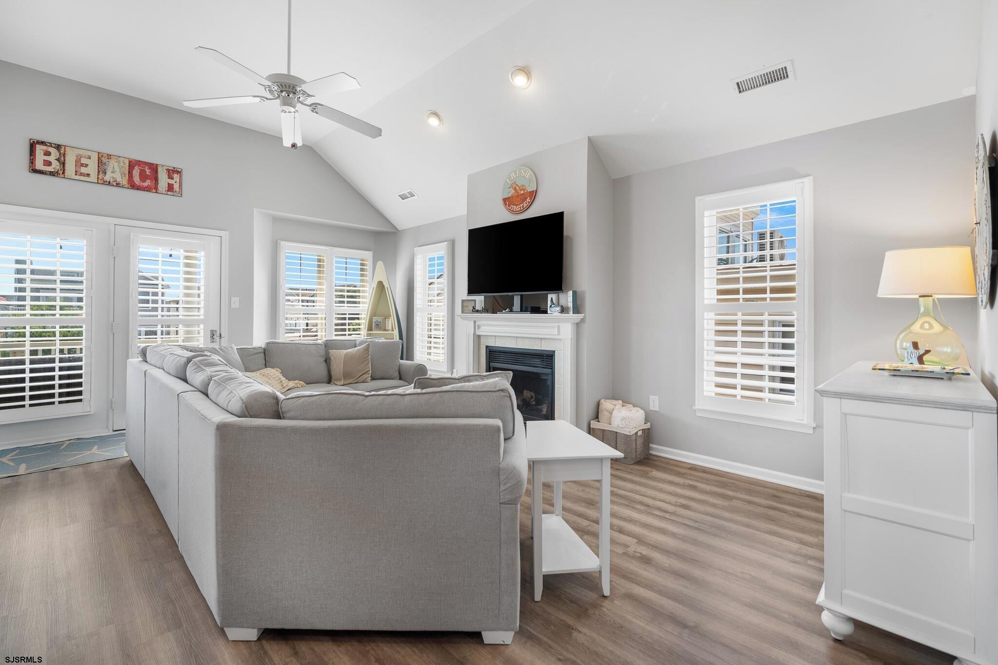 Coastal Getaway, Lovely 3 Bedroom, 2 Bath House In Serene Ocean City - Ocean City, NJ