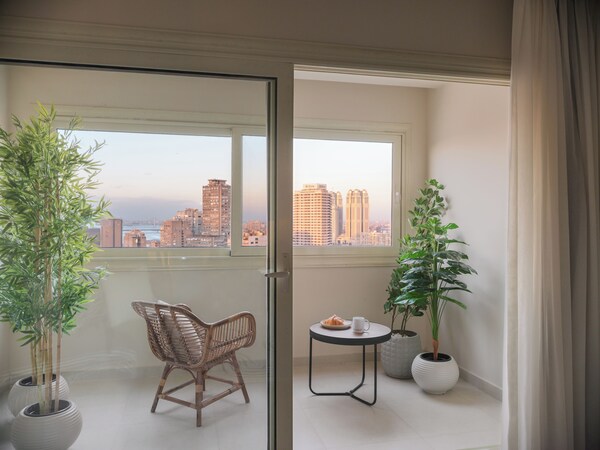 Brassbell Zamalek Jeddah Tower Lux - Giza