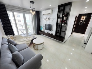 Televisor LCD de 41 polegadas com canais por cabo 