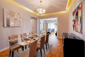 Apartamento, 1 quarto, vista para a cidade | Quartos à prova de som, Wi-Fi de cortesia, roupa de cama