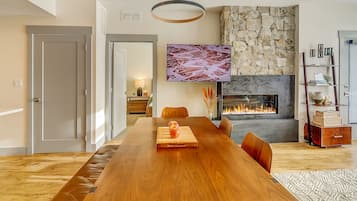 Apartamento em Condomínio Fechado, 2 quartos | Restaurantes