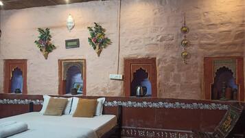 Quarto casal básico | Wi-Fi de cortesia