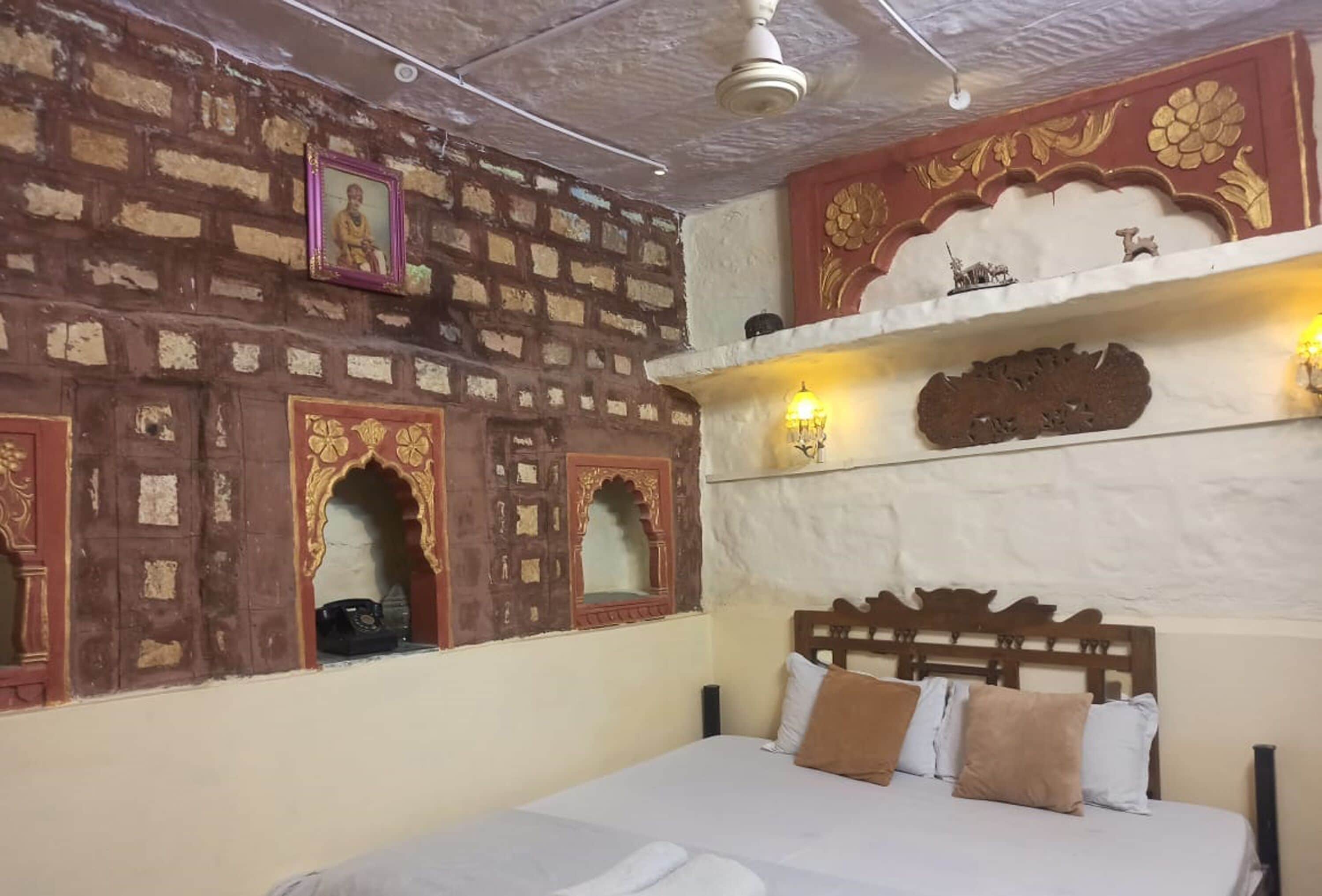 Quarto Triplo Standard, vista para o pátio | Wi-fi grátis 