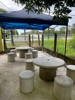 Área de estar no saguão