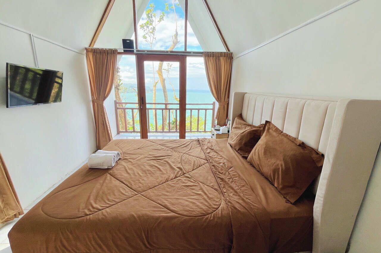 Quarto casal superior | Escrivaninha, Wi-Fi de cortesia, roupa de cama