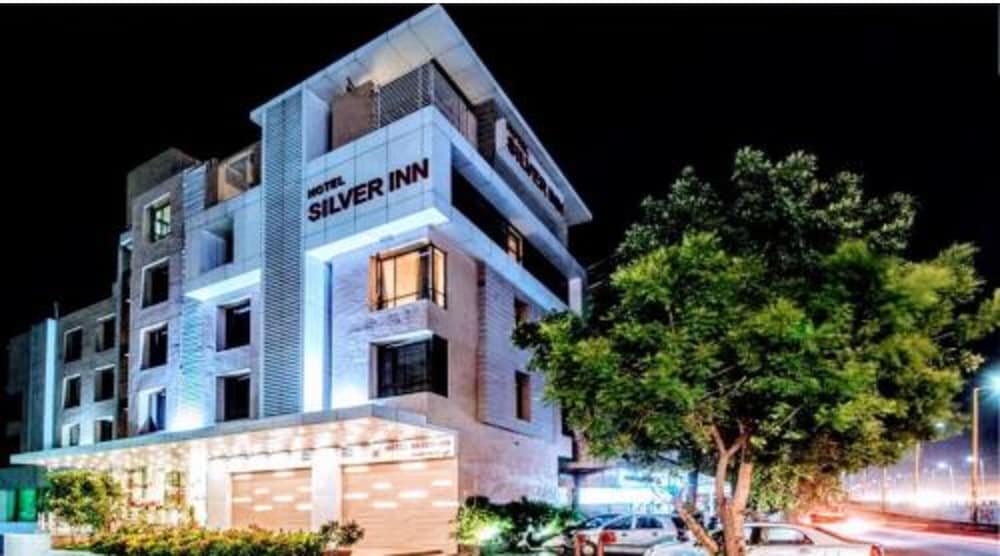 Hotel Silver Inn Mumbai Reviews, Deals & Photos 2025 - Vrbo