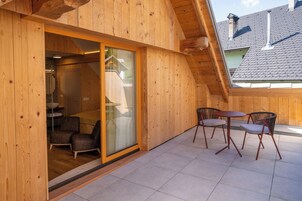 Quarto Duplo Tradicional, vista para a montanha | Terraço/pátio interior