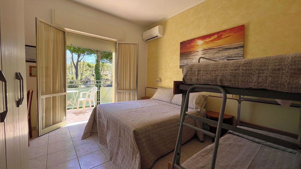 Hotel Zanella - Cervia