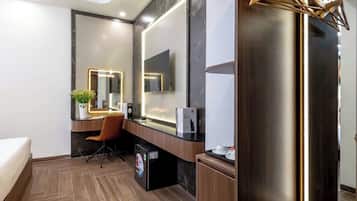 Quarto Duplo Standard | Secretária adequada para computadores portáteis, Wi-fi grátis