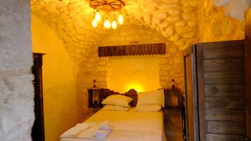 Escrivaninha, espaço de trabalho para notebook