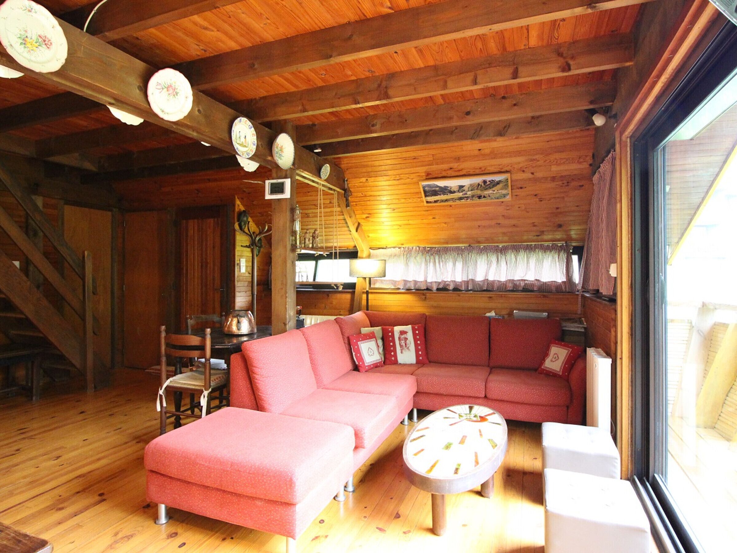Chalet Au Mont-dore, 3 Chambres, Terrasse Et Parking, 8 Couchages - Super-Besse