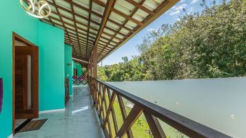 Apartamento Básico | Terrenos do alojamento