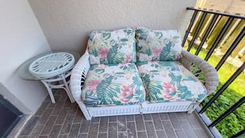 Apartamento, 2 quartos | Terrenos do alojamento