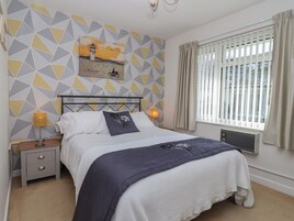 2 quartos, individualmente decorados, individualmente mobiliados