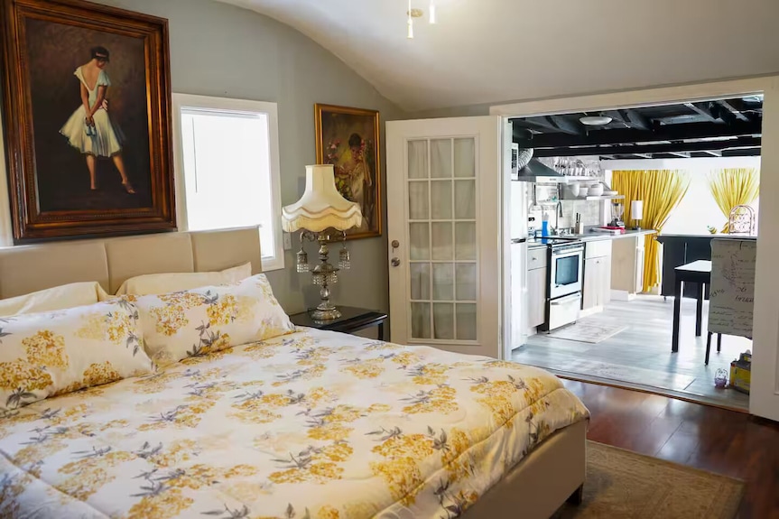 3-bedroom Villa In Enchanting St. Petersburg With Ac Comfort - St. Petersburg, FL