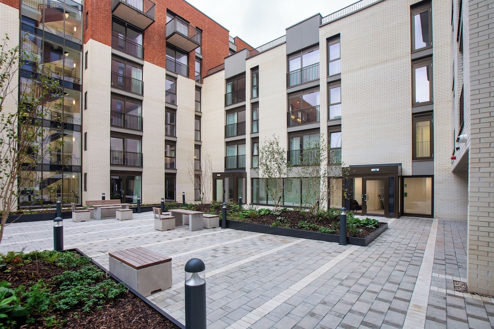 The Grove In Bristol - Bristol