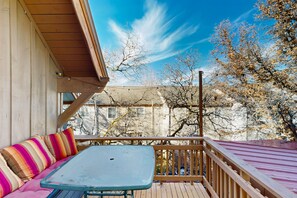 Cozy home with fully stocked kitchen, wifi & great location Reviews ...