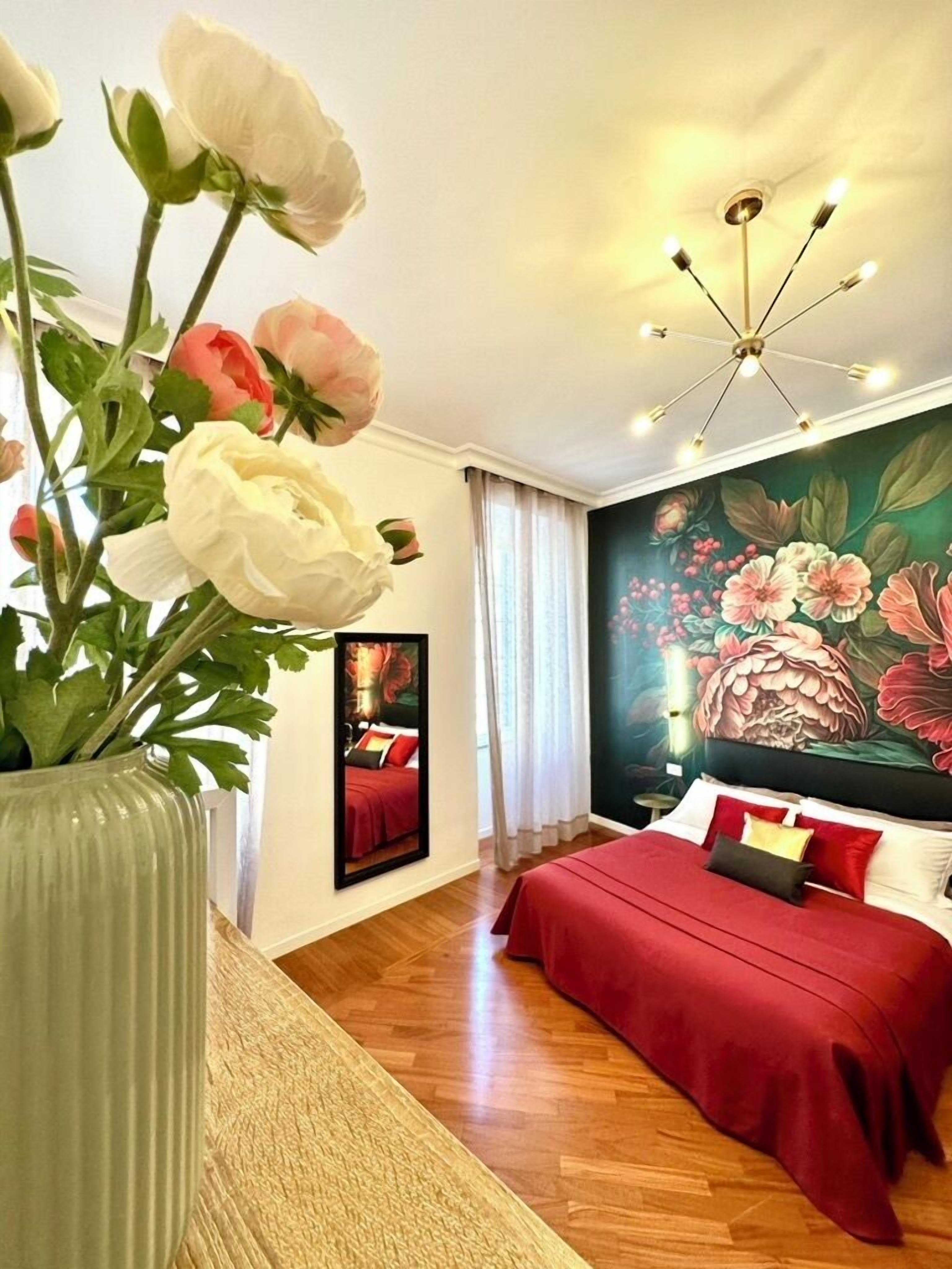 Quarto Quádruplo Superior, Vista para a cidade | Minibar, secretária, cortinas/cortinados opacos, ferro/tábua de engomar 