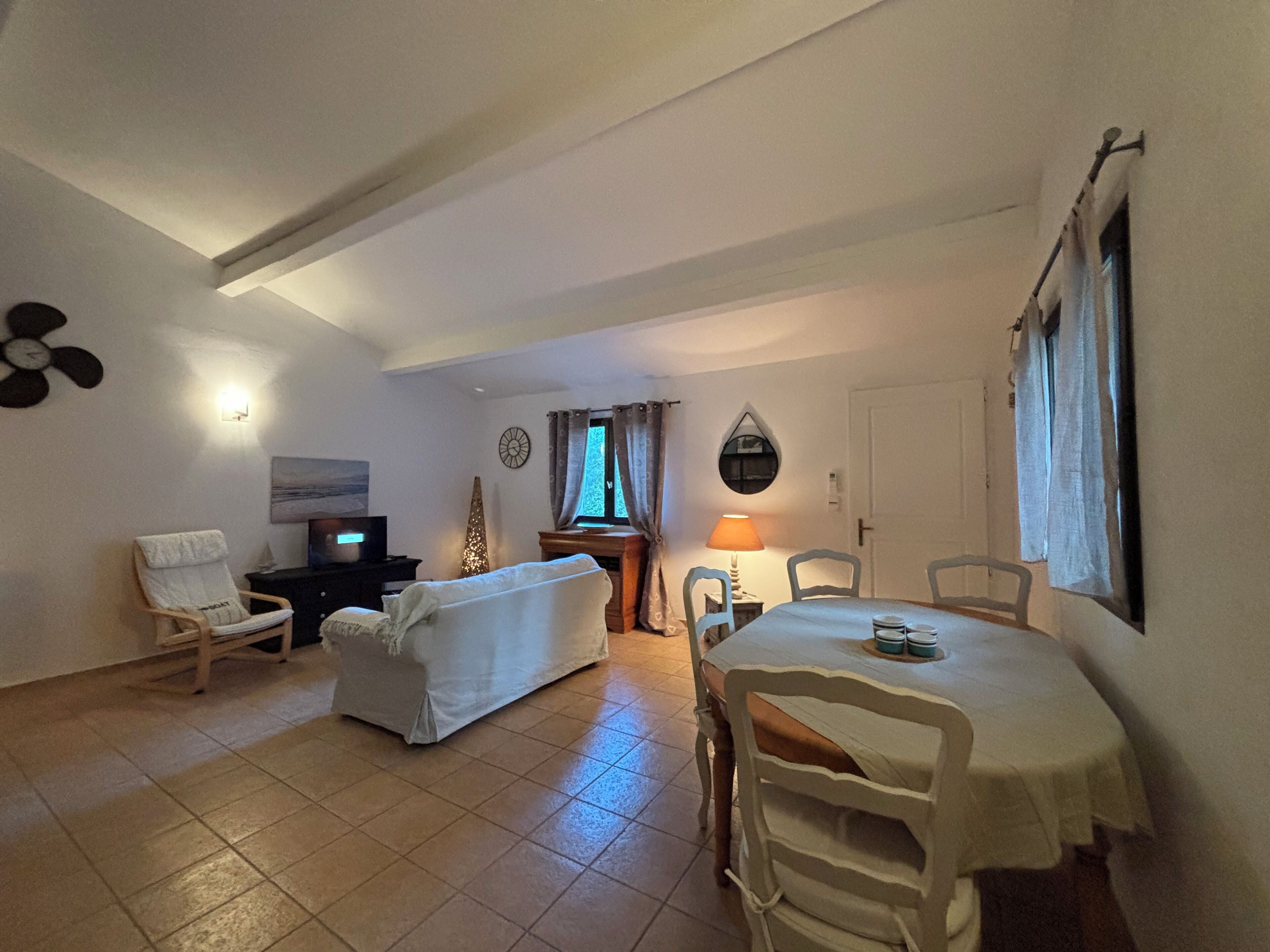 Gîte Camargue 63m², 4 Pers. Air-conditioned, Swimming Pool, Mas De La Meunerie In Fontvieille - Arlés