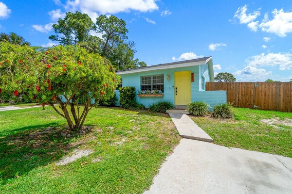 Manatee Cove Retreat | Pet-friendly Coastal Home Sleeps 6 - Homosassa