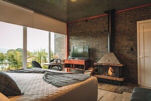 Bangalô superior, vista para a cidade | Comodidades do quarto